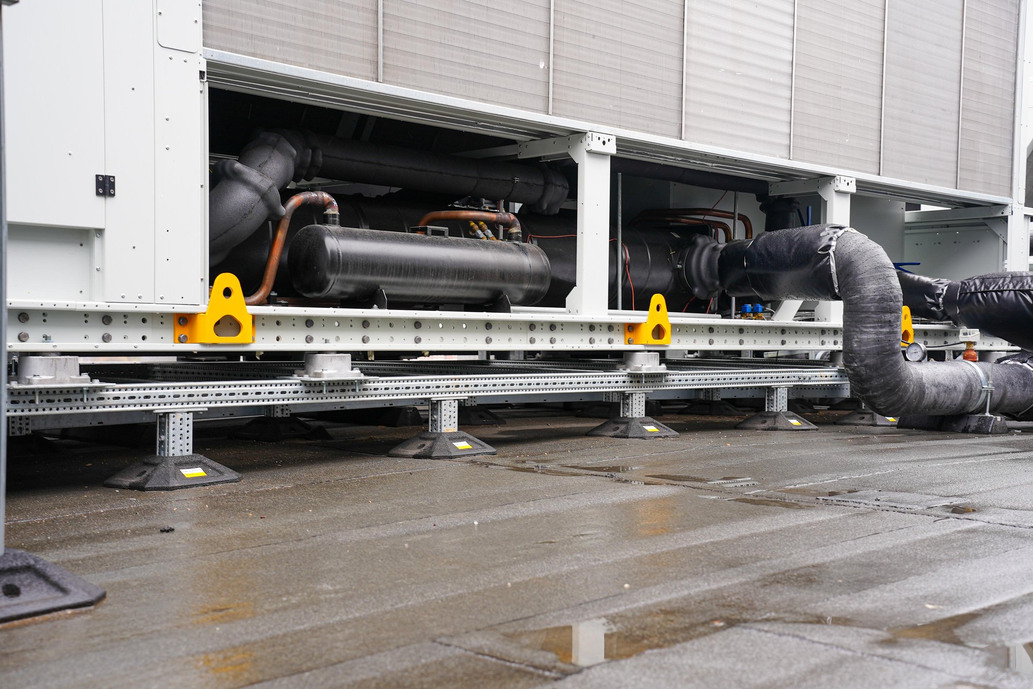 Getting Started with Rubber Feet – Introducing QwikFoot - MIDFIX